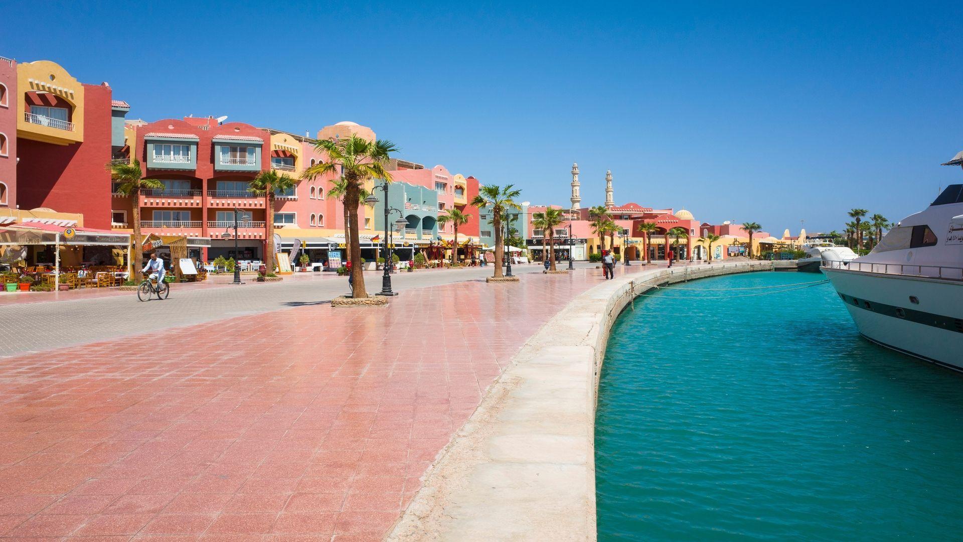 Hurghada | Red Sea Resorts & Snorkelling